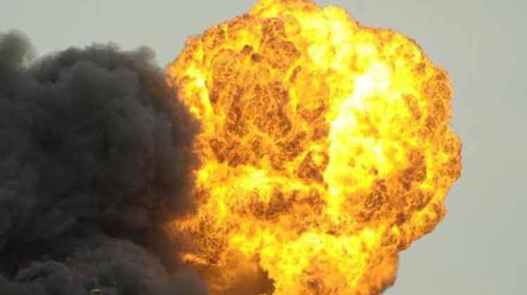 യാം ബു തു റ മു ഖ ത്ത് സ്‌ ഫോ ട ക വ സ്തു നി റ ച്ച ബോ ട്ട്; ന ശി പ്പി ച്ച ...