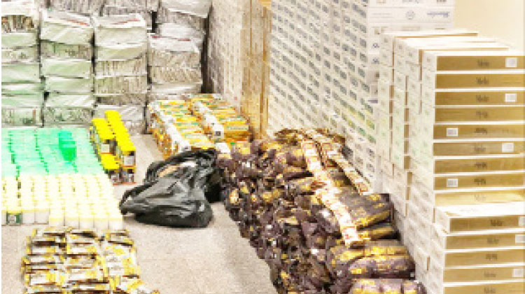 6000 പെട്ടി സിഗരറ്റുമായി പ്രവാസി പിടിയിൽ | Expatriate arrested with ...