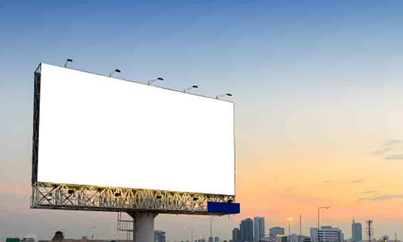 ച ട്ട ങ്ങ ൾ പ രി ഷ്ക രി ച്ചു: പള്ളിക്കരികിലും ട്രാഫിക് ബോർഡിലും പരസ്യം ...