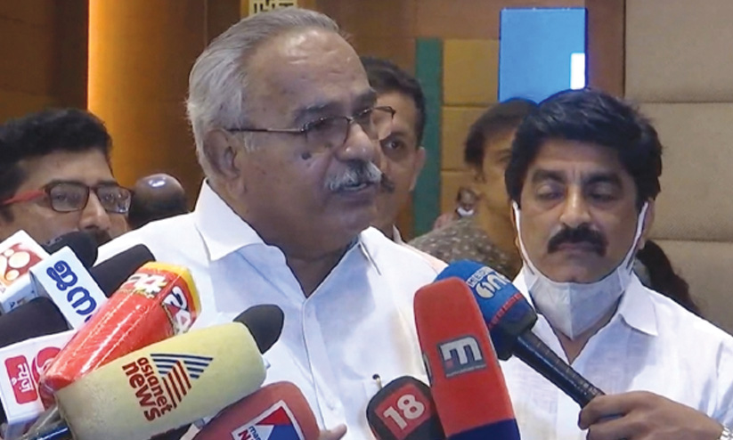 'രണ്ടുവർഷം അന്വേഷിച്ചിട്ടും തുമ്പും തെളിവും ഇല്ലാത്ത കേസ് ...