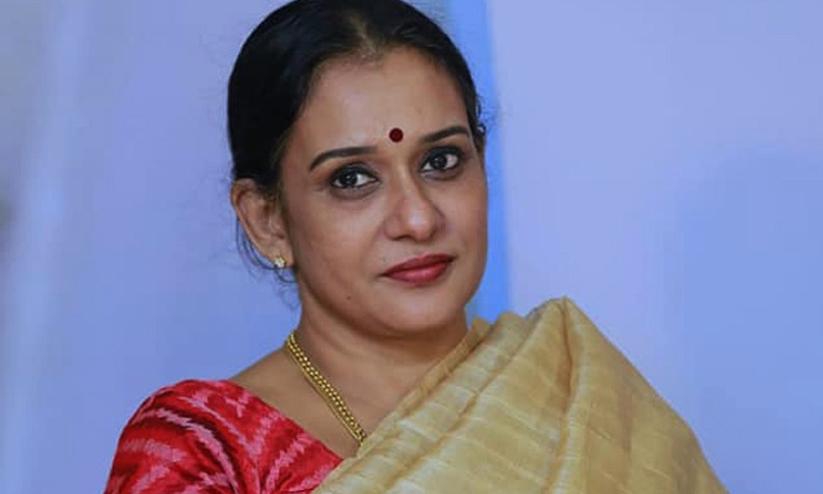 'ജീവിക്കാനായി തമ്പ് നെയിൽ എഴുതുന്നവർ, അൽപം കൂടെ വിശ്വസിക്കുന്നത് എഴുതണം ...