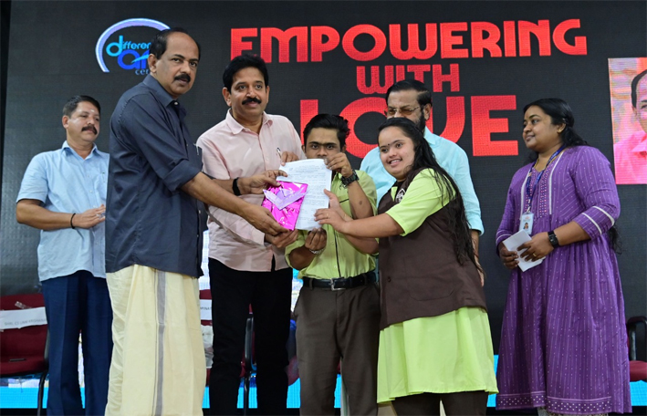 ഭിന്നശേഷി കുട്ടികള്‍ സമൂഹത്തില്‍ ഏറ്റവും കരുണ അർഹിക്കുന്നവരെന്ന് ജി.ആ ...