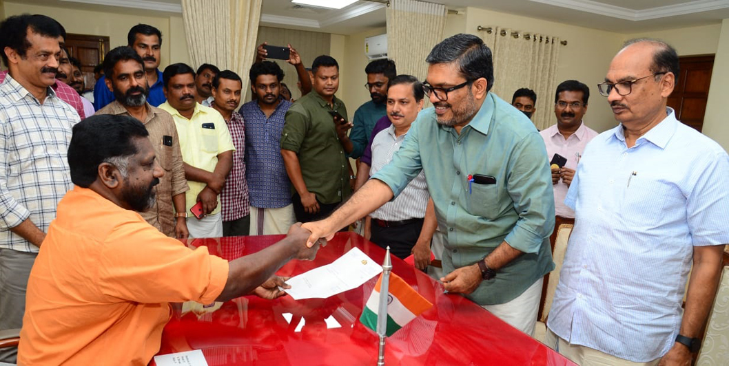 എം.ബി. രാജേഷ് നിയമസഭാ സ്പീക്കര്‍ സ്ഥാനം രാജിവച്ചു | MB Rajesh has ...