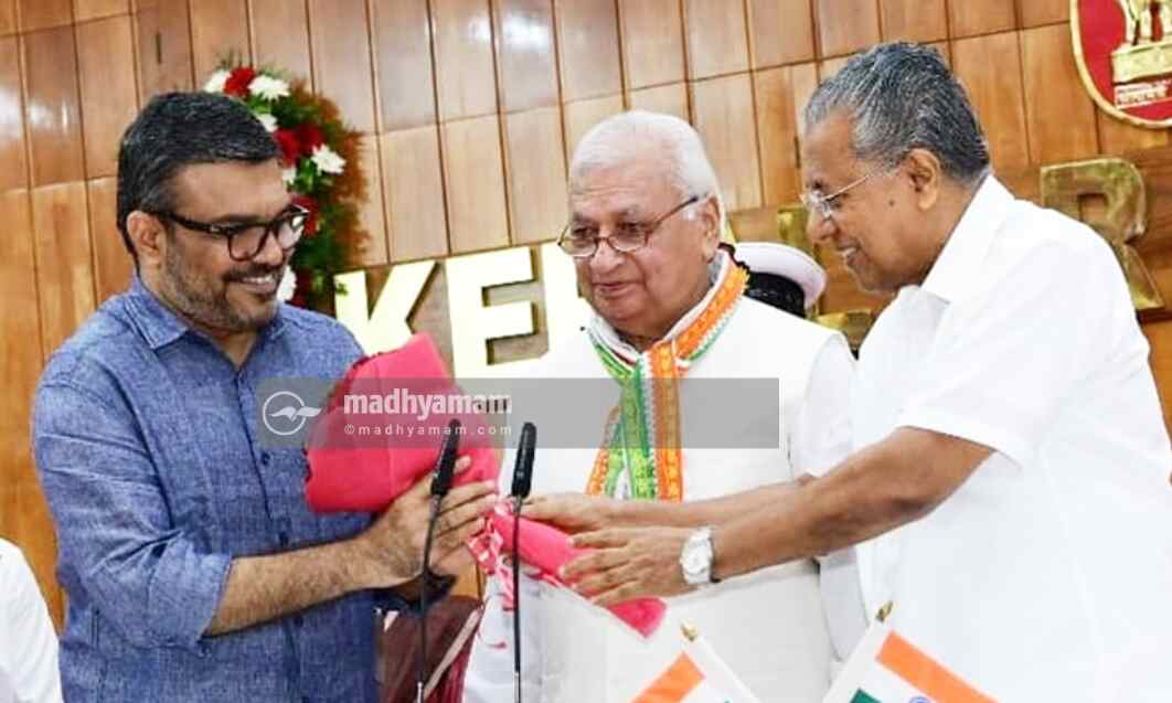 എം.ബി. രാ ജേഷ് മ ന്ത്രി യാ യി സത്യപ്രതിജ്ഞ ചെയ്തു | MB Rajesh take oath ...