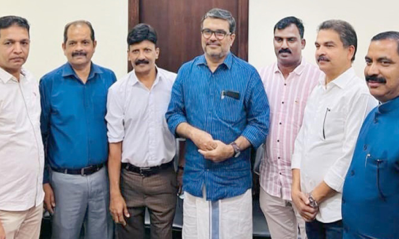 ഇ ട തു പ ക്ഷ കൂ ട്ടാ യ്മ പ്ര തി നി ധി ക ള്‍ മ ന്ത്രി എം. ബി. രാ ജേ ഷി ...