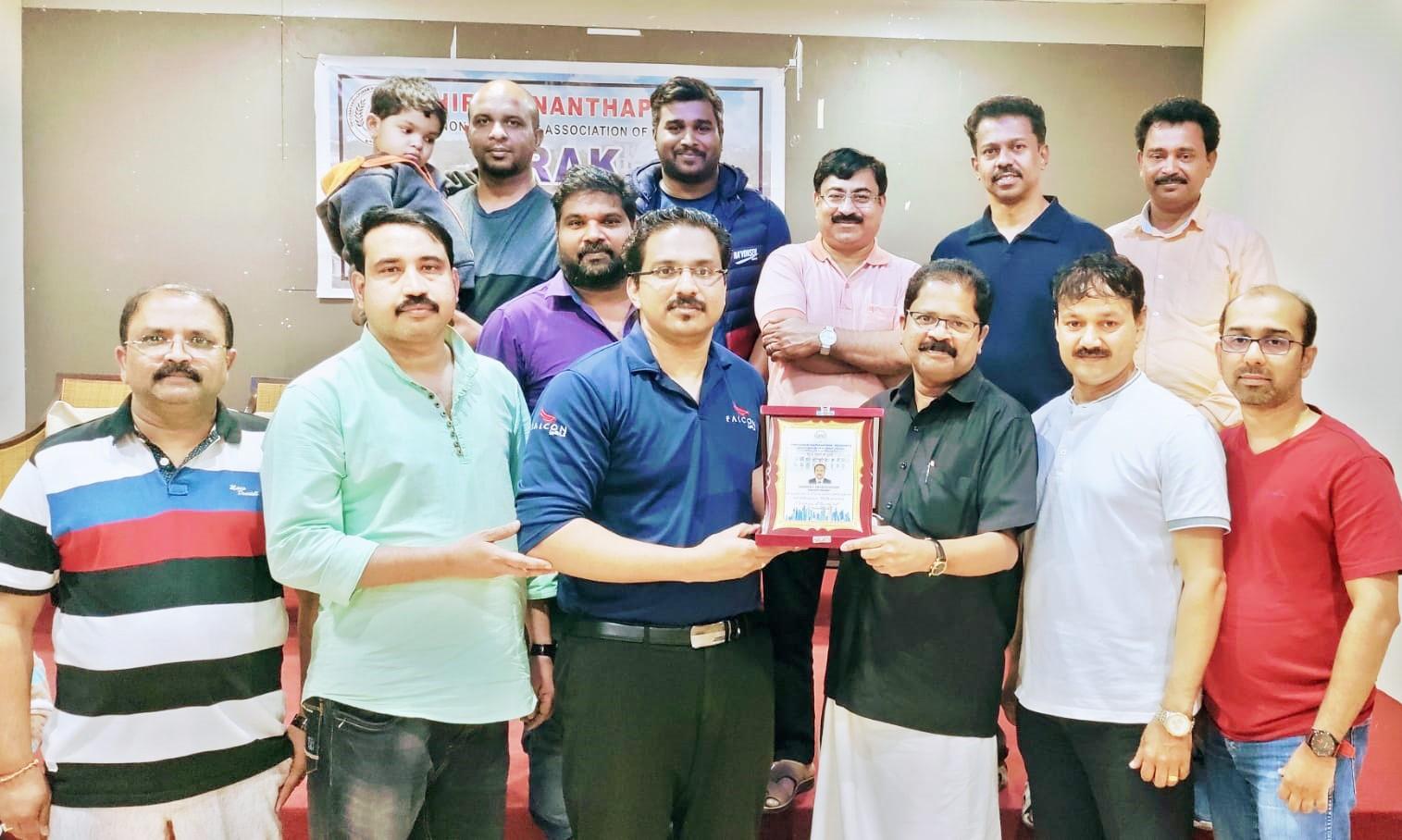 നീ ര ജ് സു ന്ദ റി ന് യാ ത്ര യ യ പ്പ് ന ൽ കി | Neeraj Sundar was given ...