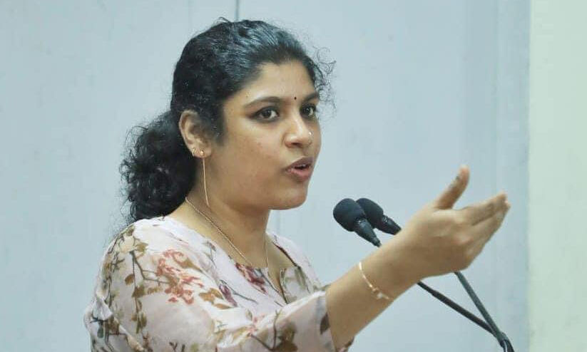 'ചിന്ത ജെറോമിന്റെ പ്രബന്ധം പുനഃപരിശോധിക്കണം'; വി.സിക്ക് പരാതി | Complaint to VC against Chintha ...