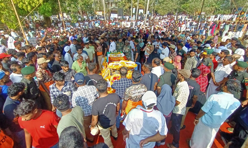 ജവാൻ കെ.ടി. നുഫൈലിന് നാടിന്റെ കണ്ണീർവിട | javan KT Nufail cremated with ...