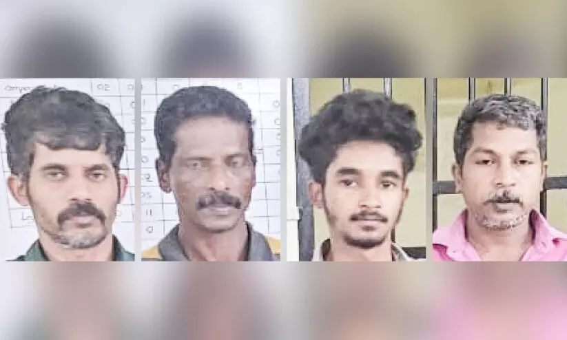 ഉടുമ്പിനെ കൊന്ന് കറിവെച്ച് തിന്നു; നാലുപേർ പിടിയിൽ | Monitor lizard was ...