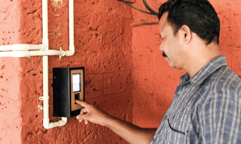 മുങ്ങിയാൽ പിടിവീഴും; കലക്ടറേറ്റിൽ പഞ്ചിങ് ഇന്നുമുതൽ | Biometric ...