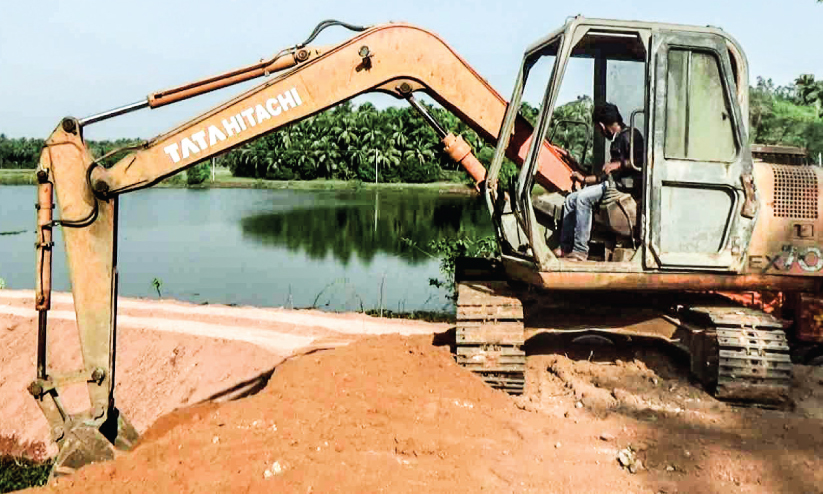 ന ര ണി പ്പു ഴ- കു മ്മി പ്പാ ലം കോ ൾ പ ട വ് സ്ഥി രം ബ ണ്ട് നി ർ മാ ണ ...