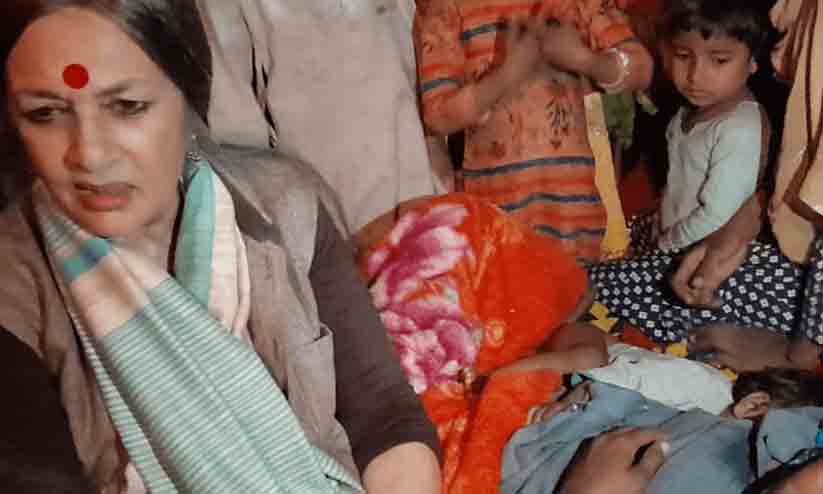 പശുഗുണ്ടകൾ കത്തിച്ചുകൊന്ന മുസ്‍ലിം യുവാക്കളുടെ വീട് ബൃന്ദ കാരാട്ട് സന്ദർശിച്ചു | Bhiwani ...