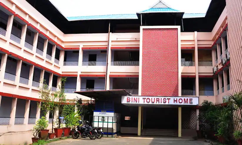 തൃ ശൂ ർ ബി നി ടൂ റി സ്റ്റ് ഹോം ; ടെ ൻ ഡ ർ ന ട പ ടി ക ൾ ക്ക് ഹൈ കോ ട തി ...