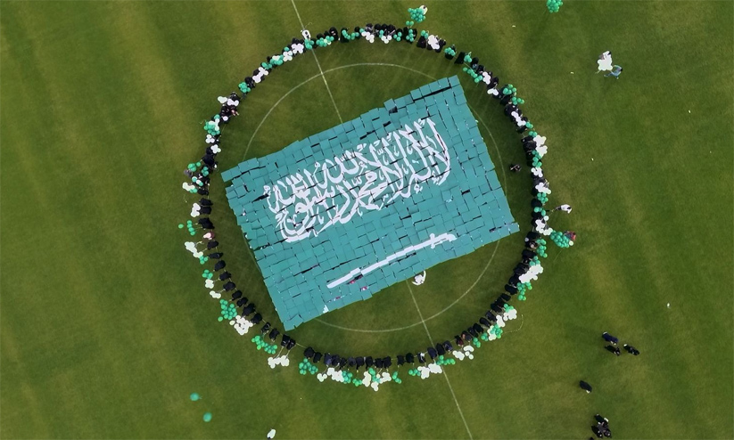 വിസ്മയമീ കാഴ്ച; സൗദിയുടെ ഏറ്റവും വലിയ ‘മാനവീയ പതാക’യൊരുക്കി ലുലു | Lulu ...