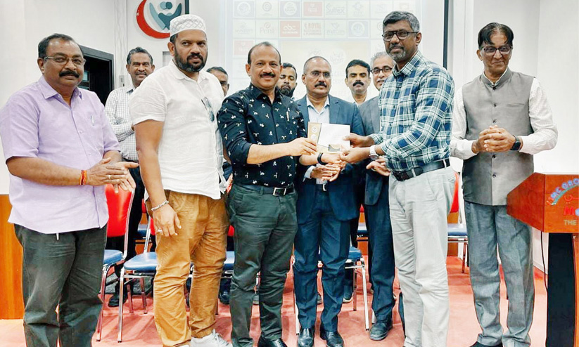 വി ങ്‌ സ് കു വൈ ത്ത് അം ഗ ത്വ വി ത ര ണം | Wings Kuwait Membership ...