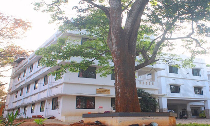 കാലിക്കറ്റ് സര്‍വകലാശാല ചെതലയം ഉപകേന്ദ്രത്തില്‍ വിദ്യാർഥി സംഘര്‍ഷം ...