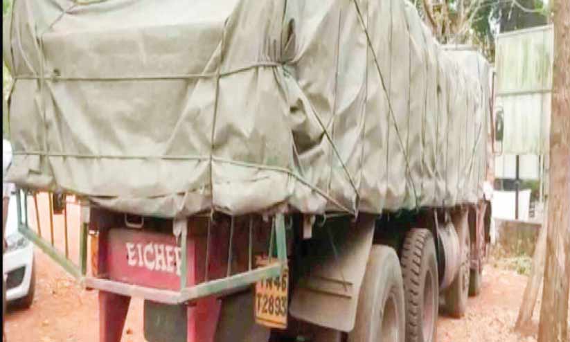 ഓടാനുള്ള പെർമിറ്റില്ലാതെ ചരക്ക് ലോറി; 42,300 രൂപ പിഴയിട്ടു | Cargo ...