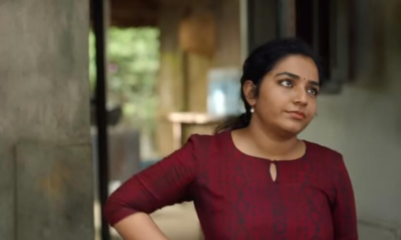 ഗ്രാമത്തിന്റെ ഭംഗിയും സ്‌നേഹവും ; കെ.എസ്. ചിത്ര പാടിയ 'മധുര മനോഹര മോഹ'ത്തിലെ ഗാനം | Madhura ...