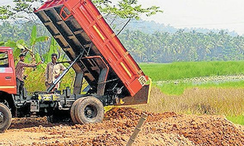 നെൽവയൽ നികത്തൽ : രണ്ടു കേസുകളിൽ മലപ്പുറം കലക്ടറുടെ ഉത്തരവ് കൃഷി വകുപ്പ് ...
