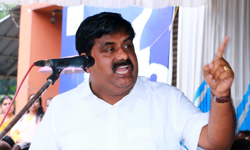 കെ. വിദ്യയെ ഒളിപ്പിച്ചത് സി.പി.എം നേതാവിന്‍റെ വീട്ടിൽ; ഒളിപ്പിച്ചവരെയും ...