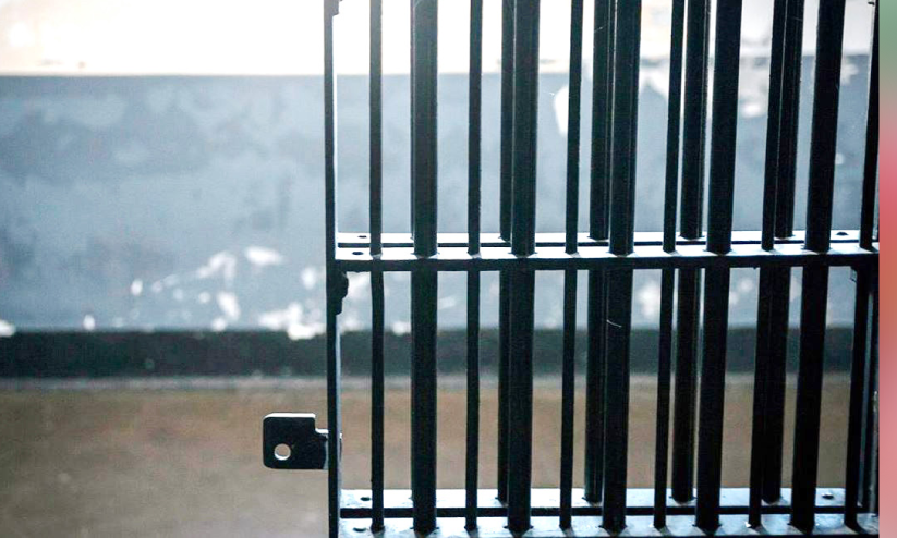 സ്ത്രീകളെ അനാശാസ്യത്തിന് നിർബന്ധിച്ചു; മൂന്ന് ഇന്ത്യക്കാർക്ക് തടവ് ...