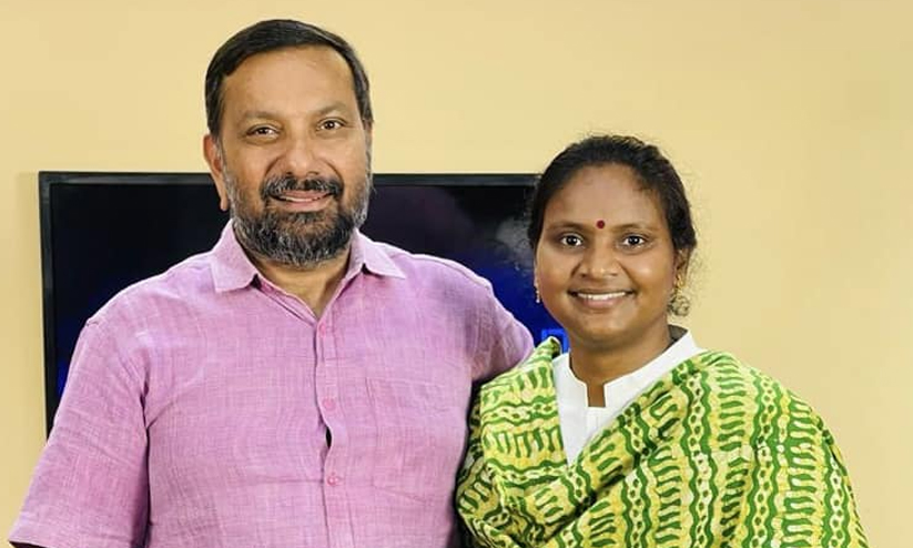 എതിർക്കുന്നവരെ പൂട്ടിക്കുക എന്നത് കമ്മ്യൂണിസത്തിന്‍റെ വർഗ്ഗസ്വഭാവമാണ് ...