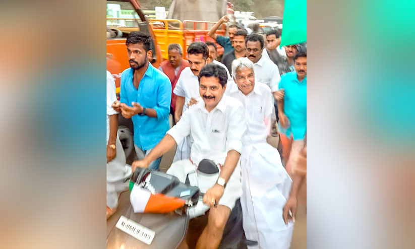 സ്കൂട്ടറിൽ ആ യാത്ര; ഓർമകളുമായി മന്ത്രി റോഷി അഗസ്റ്റിൻ | That ride on a ...