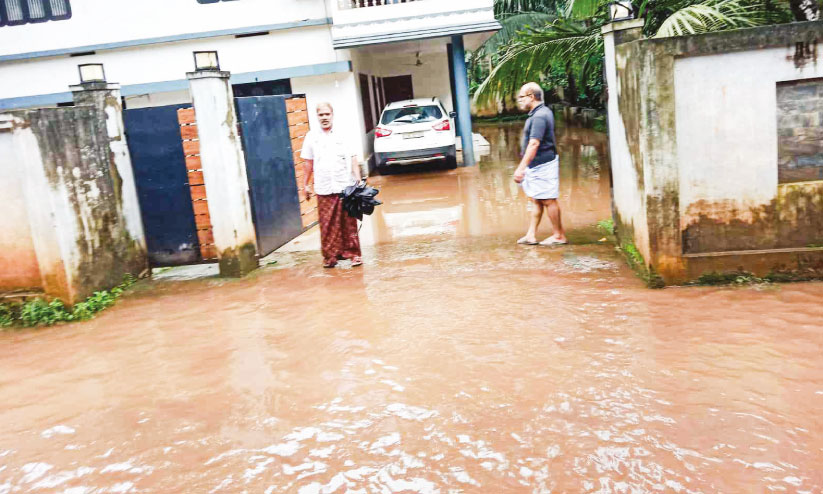 കൊ ണ്ടോ ട്ടി ന ഗ ര വും ഗ്രാ മ ങ്ങ ളും വെ ള്ള ക്കെ ട്ടി ൽ | Kondotty ...