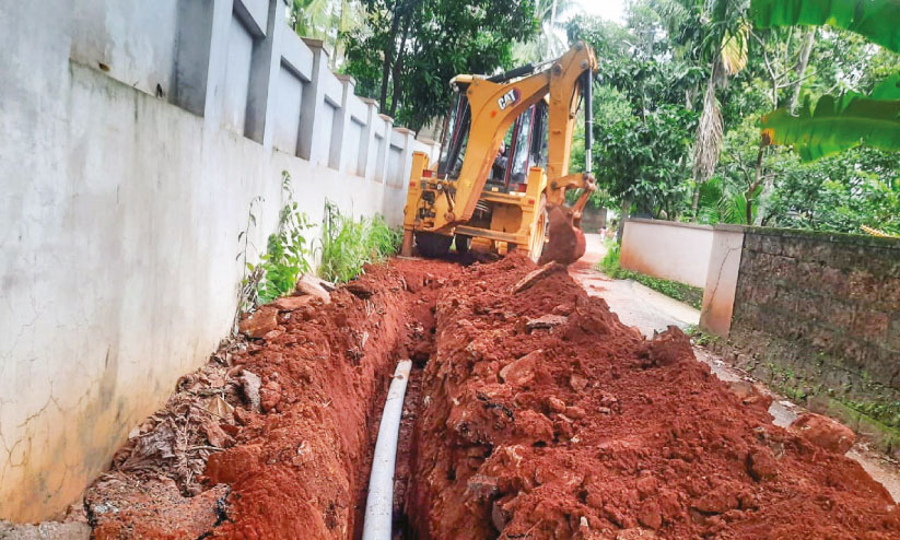 കൊ ണ്ടോ ട്ടി കി ഫ്ബി ജ ല പ ദ്ധ തി: പൈ പ്പി ട ലി ലെ ക്ര മ ക്കേ ട് പ രി ഹ ...