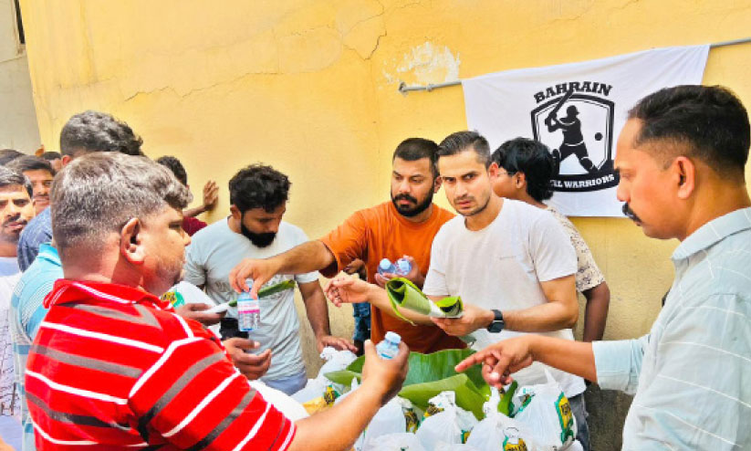 വേ റി ട്ട ഓ ണാ ഘോ ഷ വു മാ യി ബ ഹ്‌ റൈ ൻ റോ യ ൽ വാ രി യേ ഴ്സ് | Onam ...