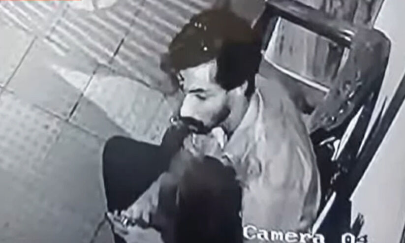 ആലുവയിൽ എട്ടു വയസുകാരിയെ പീഡിപ്പിച്ച പ്രതി യെ തിരിച്ചറിഞ്ഞു പ്രദേശവാസിയെന്ന് പൊലീസ് Accused