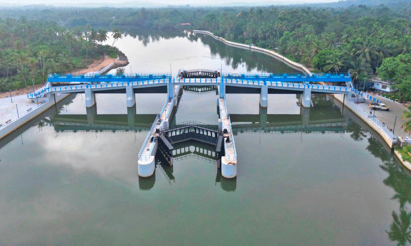 പാറപ്രം റെഗുലേറ്റർ പാലം മുഖ്യമന്ത്രി ഇന്ന് നാടിന് സമർപ്പിക്കും ...