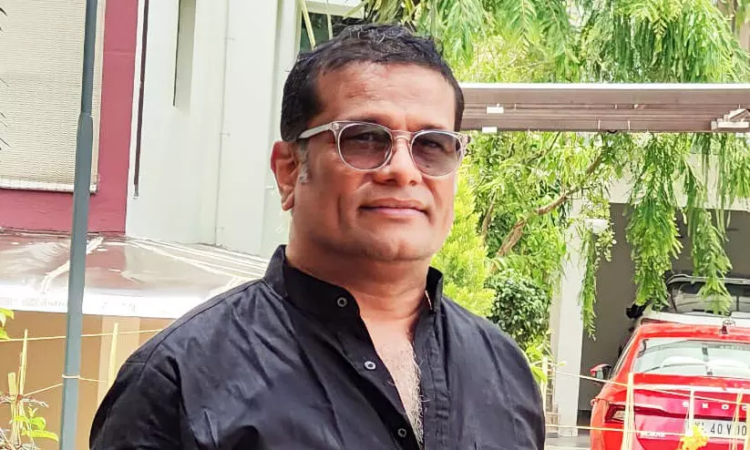 പറഞ്ഞത് കമ്യൂണിസ്റ്റ് പാവാട അലൻസിയറായി പോയി, സർക്കാർ അവാർഡ് പിൻവലിക്കണം; വിമർശനവുമായി ഹരീഷ് ...