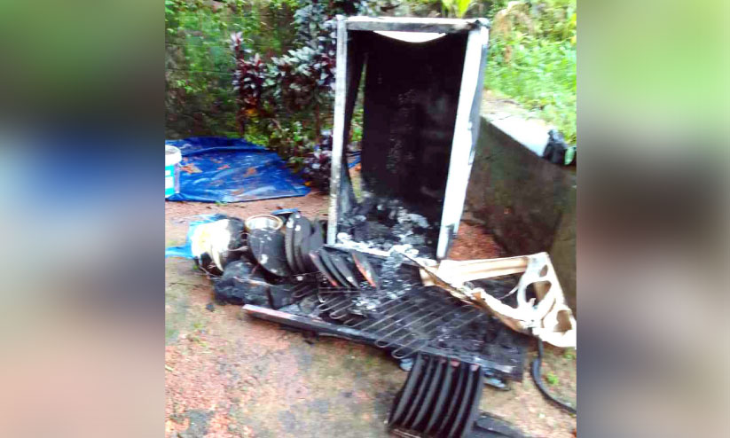 ഫ്രിഡ്ജ് പൊട്ടിത്തെറിച്ച് നാശനഷ്ടം | Damage due to fridge explosion ...