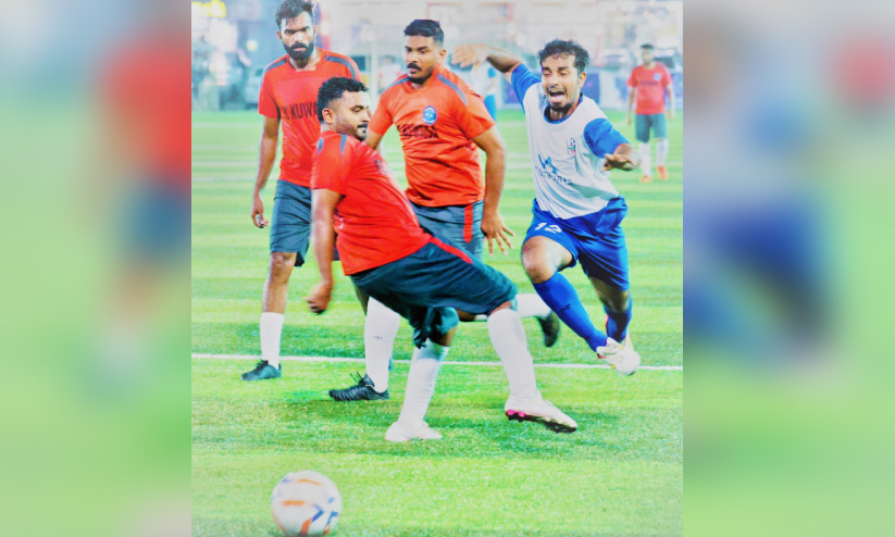 സി ഫ് ഈ സ് ടീ ചാ മ്പ്യ ൻ സ് ലീ ഗ്: ഒ ന്നി നെ തി രെ നാ ല് ഗോ ളു ക ൾ ക്ക് ...