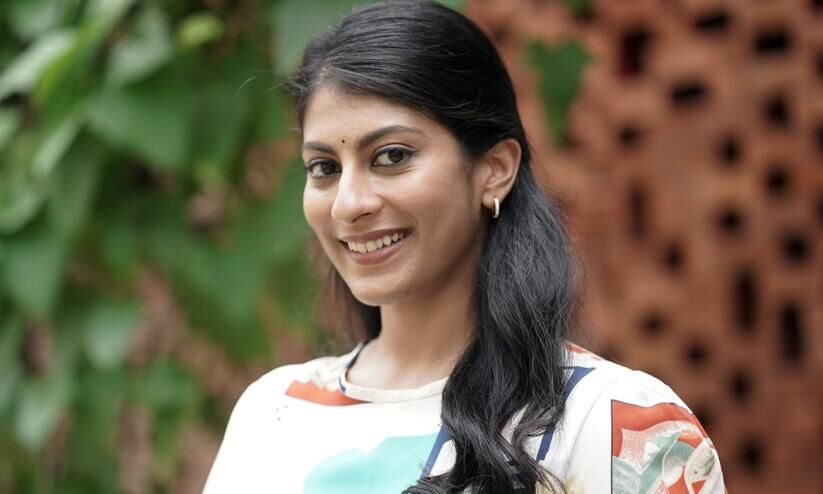 'ഹൗഡിനി'യിൽ ആസിഫ് അലിയുടെ നായികയായി ജലജയുടെ മകൾ ദേവി | Actress Jalaja ...