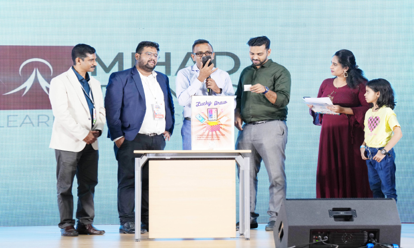 സ മ്മാ ന ങ്ങ ളു മാ യി മി ഹാ ദ് ട്രെ യ് നി ങ്ങും | Mihad training with ...