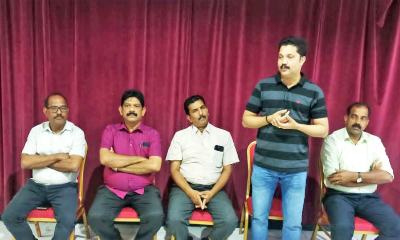 സ ത്താ ർ കാ യം കു ളം കോ ൺ ഗ്ര സ് മു ഖ മാ യി രു ന്നു -ദ മ്മാം ഒ. ഐ. സി ...