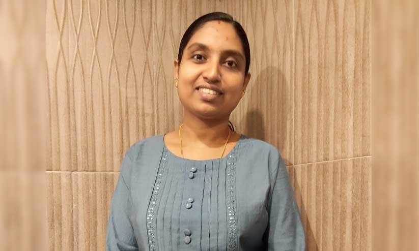 ജിൻസിക്ക് കണ്ണീരോടെ ബഹ്റൈൻ വിട നൽകി | Jinzi bid farewell to Bahrain in ...