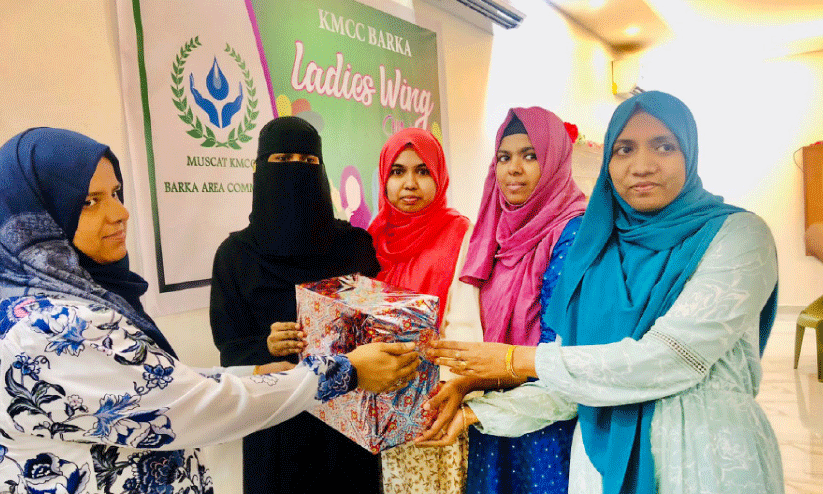 മ സ്ക ത്ത് കെ. എം. സി. സി ബ ർ ക്ക ഏ രി യ വ നി ത വി ങ് കു ടും ബ സം ഗ മം ...