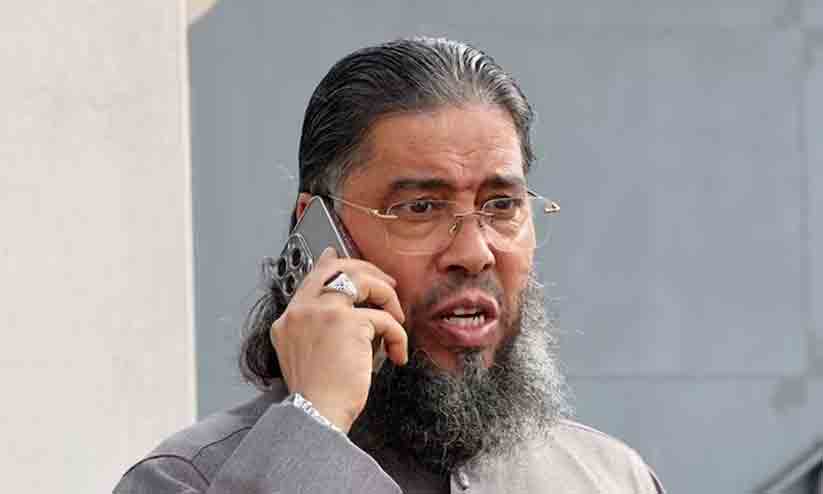 ഫ്രഞ്ച് പതാകയെ അനാദരിച്ചു; തുനീസ്യൻ മുസ്‍ലിം പുരോഹിതനെ പുറത്താക്കി ഫ്രാ ...