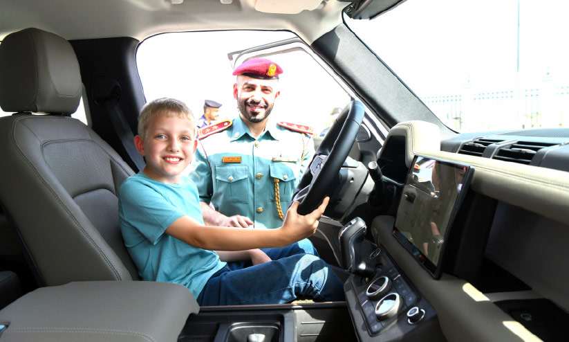 ആ റു വ യ സ്സു കാ ര ന്‍റെ ‘പൊ ലീ സ് പ ട്രോ ളി ങ്’ മോ ഹം നി റ വേ റ്റി റാ ...