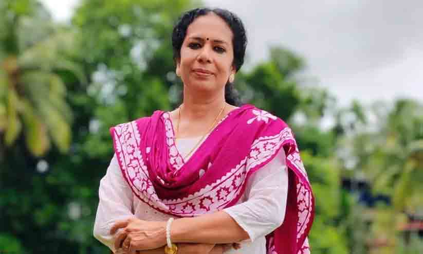 ബീ ന ടീ ച്ച ർ എ ന്നേ ത ട വി ലാ ണ് | Kerala Film State Award Winner ...