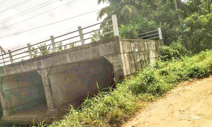 ഈ എ ൻ ജി നീ യ ർ മാ രു ടെ ഒ രു ബു ദ്ധി യേ... | Unscientific construction ...