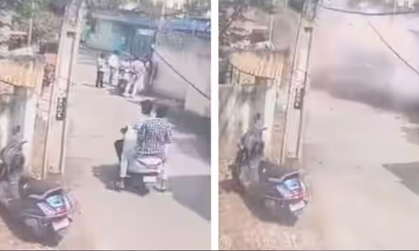 നാടൻ പടക്കങ്ങളുമായി സ്കൂട്ടറിൽ പോകുന്നതിനിടെ പൊട്ടിത്തെറി; ഒരാൾ മരിച്ചു ...