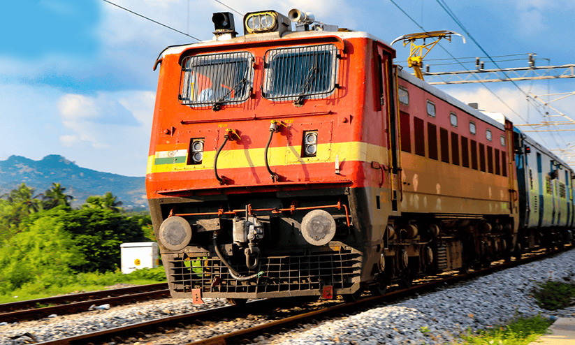 പ തി വ് തെ റ്റി ക്കാ തെ റെ യി ൽ വേ; ക്രി സ്മ സ് ത ലേ ന്ന് സ്പെ ഷ ൽ പ്ര ...
