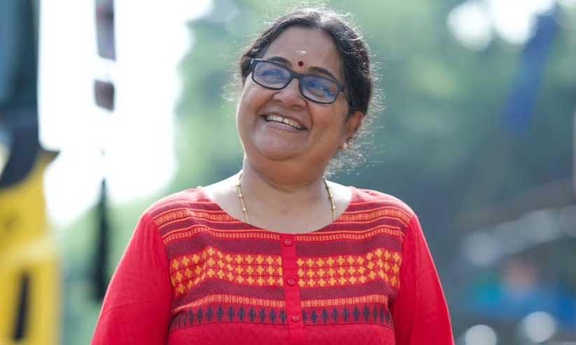 ബിബി മോന്റെ അമ്മ ഇപ്പോഴും ഹാപ്പിയാണ്; നീരജ രാജേന്ദ്രൻ- അഭിമുഖം | Actress Neeraja Rajendran latst ...