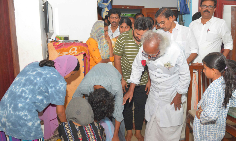 പുഴയിൽ നിന്നും പുറത്തെടുക്കാനായത് മൃതദേഹങ്ങൾ; കുട്ടികളെ ...