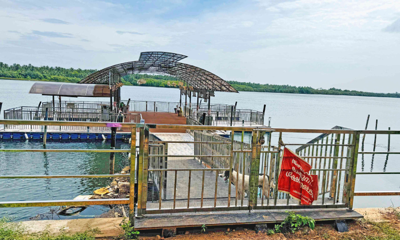 ആർക്കും വേണ്ടാതെ ഫ്ലോട്ടിങ് ബ്രിഡ്ജുകൾ; കോടികൾ വെള്ളത്തിൽ | Floating ...