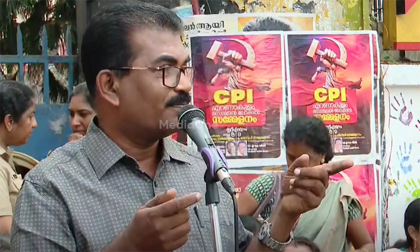 ആശമാർക്ക് സുരേഷ് ഗോപി ഉമ്മ കൂടി കൊടുത്തോ? -അധിക്ഷേപവുമായി സി.ഐ.ടി.യു ...
